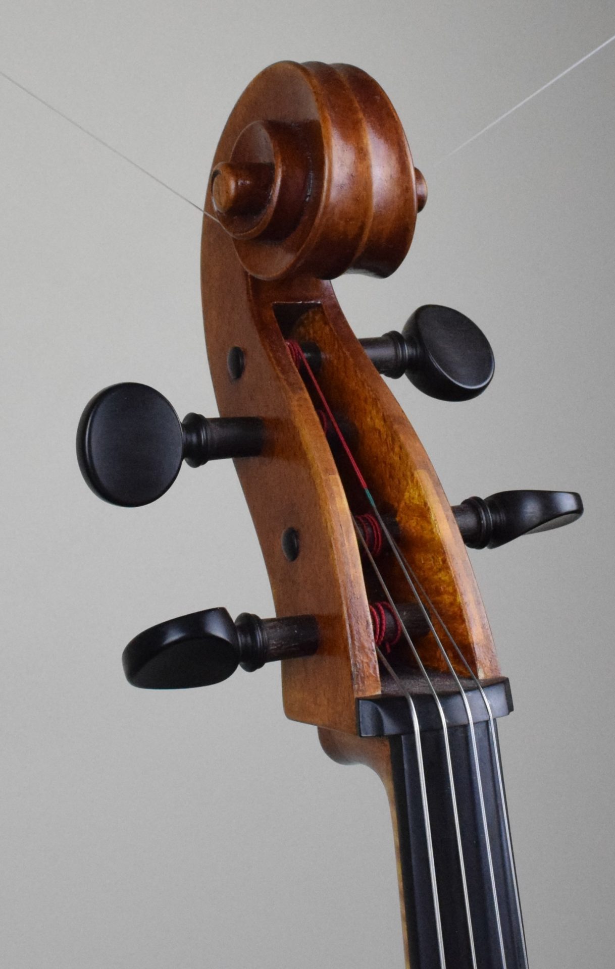 Harry Strong – Maker and restorer of fine violoncellos