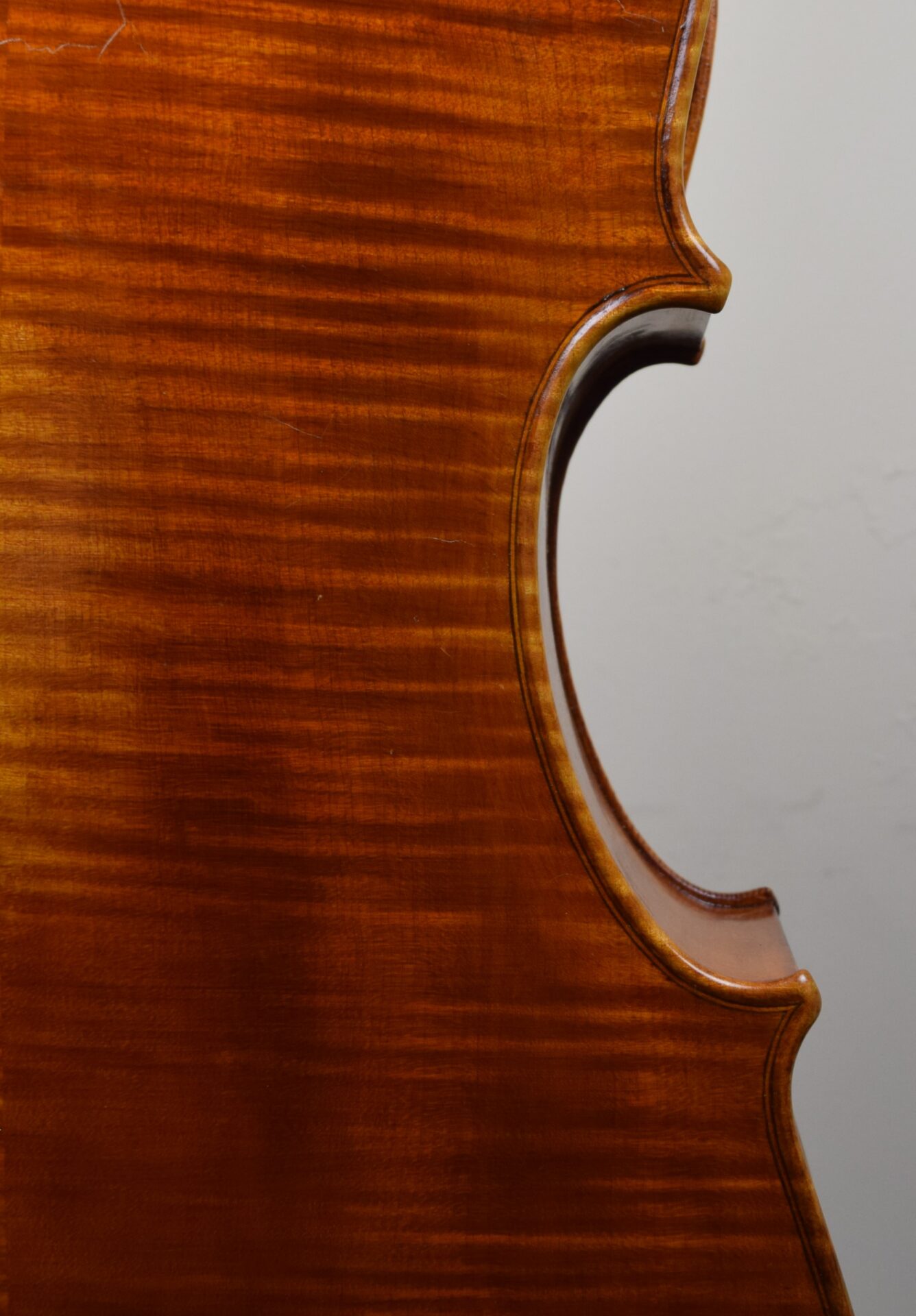Harry Strong – Maker and restorer of fine violoncellos